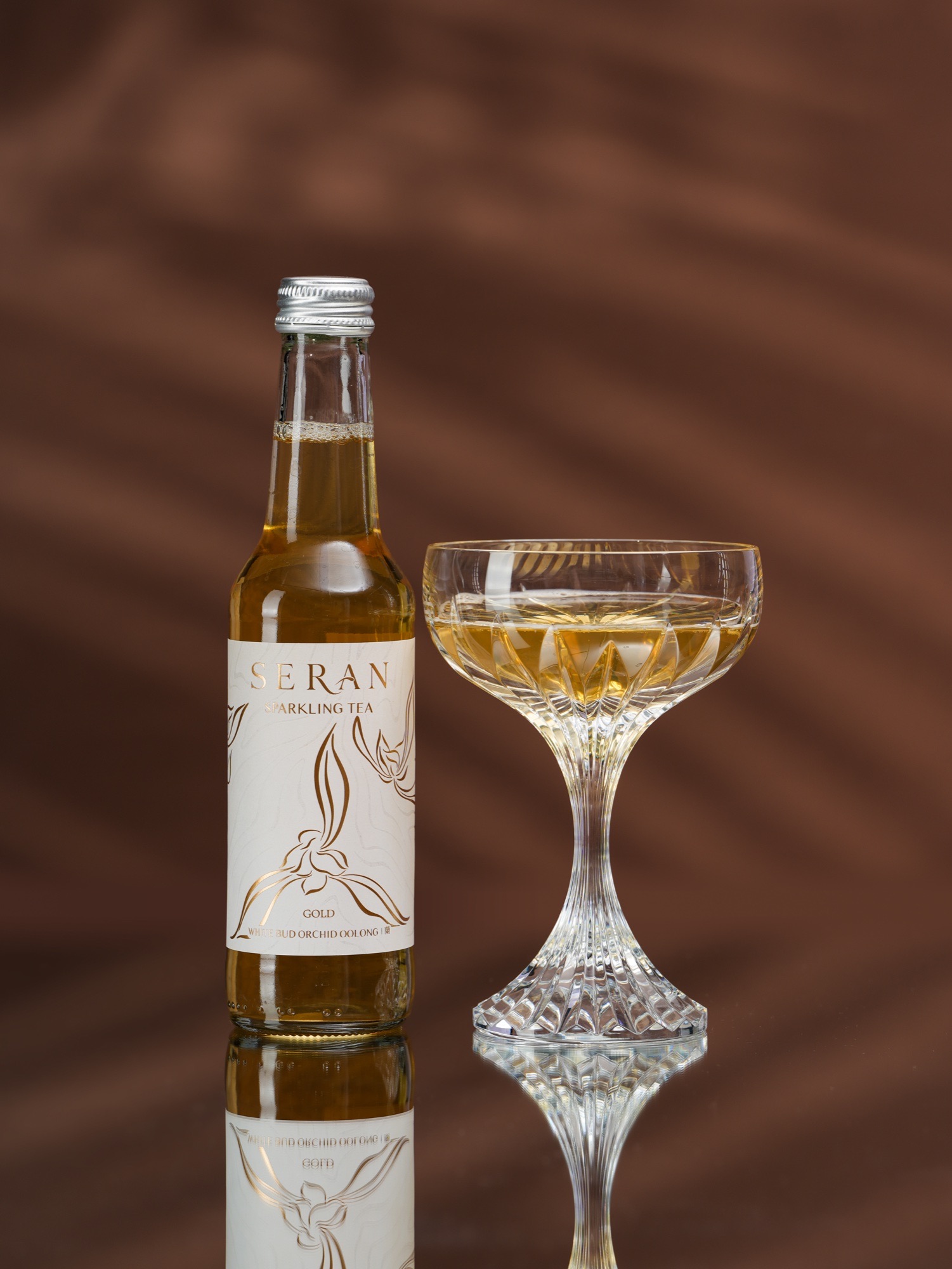 SERAN Hong Kong | Premium Sparkling Tea, Rare Whole Leaf, Zero Alcohol